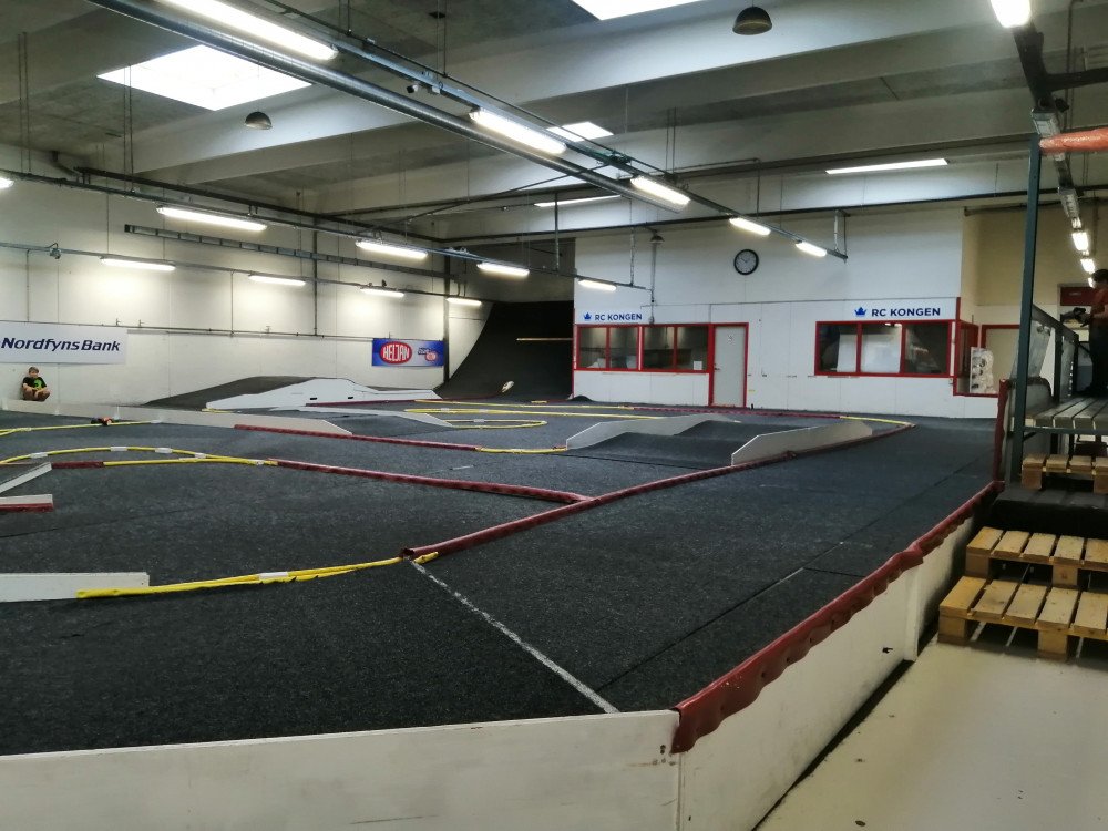 RC Kongens Indendørs Buggy Bane - House of RC